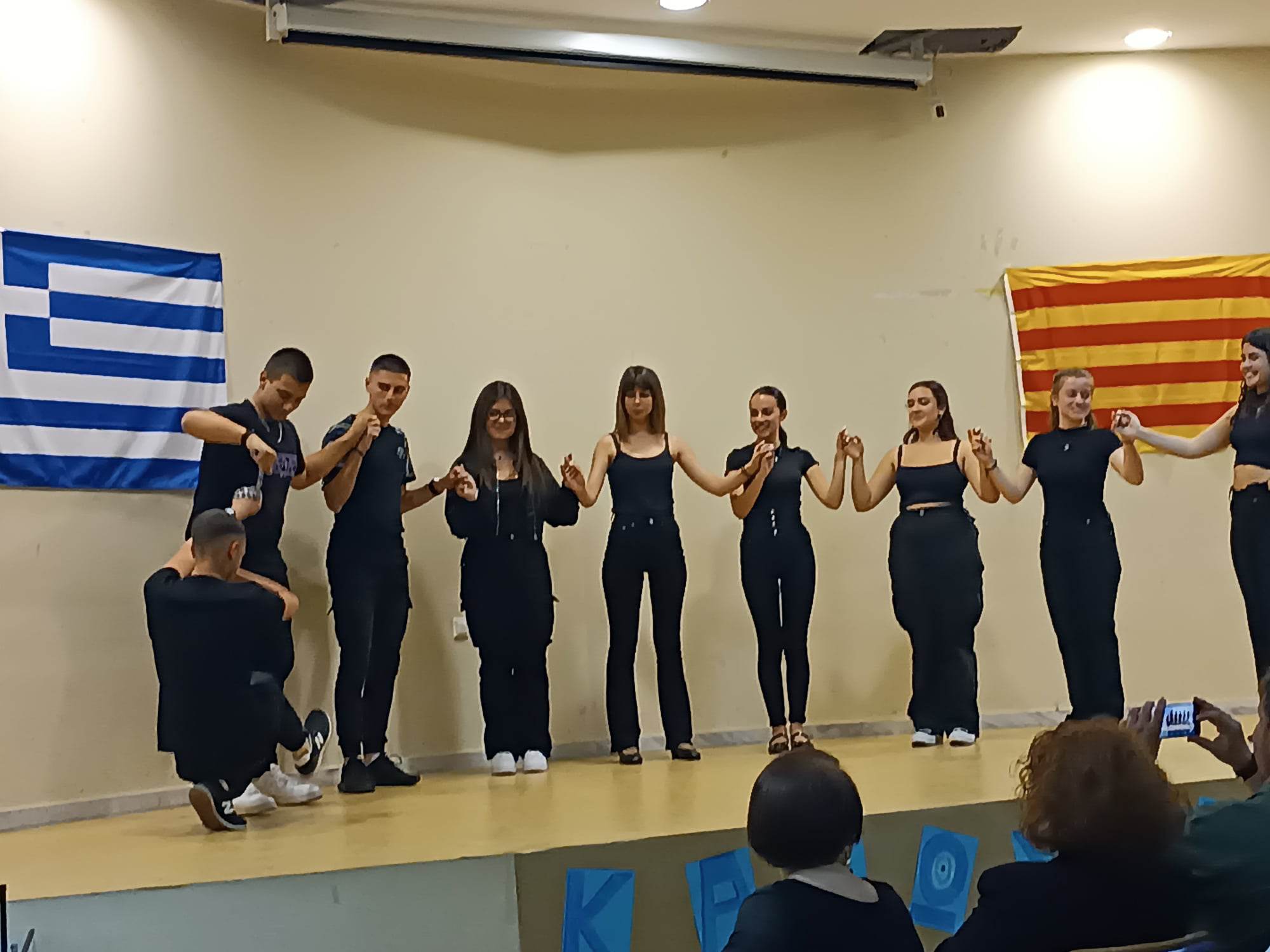 ΕΚΔΗΛΩΣΗ ΥΠΟΔΟΧΗΣ ΚΑΤΑΛΑΝΩΝ ΜΑΘΗΤΩΝ ΑΠΟ ΤΟ 1Ο ΓΕΛ ΚΕΡΑΤΣΙΝΙΟΥ & ΤΟ 4ο ...