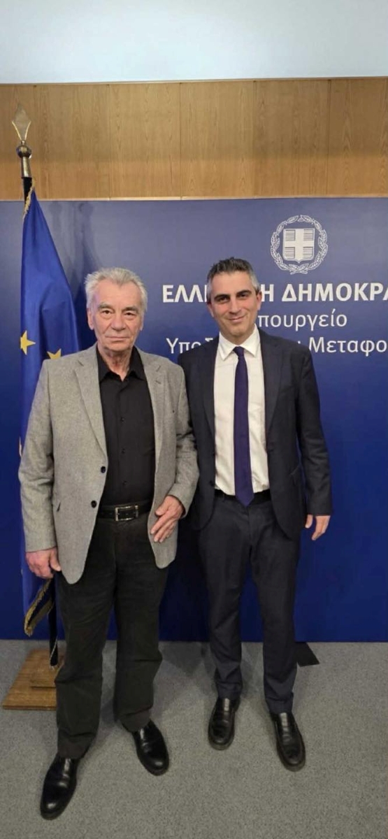 ΣΤΗΝ ΤΕΛΙΚΗ ΕΥΘΕΙΑ Ο ΤΡΙΠΛΟΣ ΚΟΜΒΟΣ ΣΚΑΡΑΜΑΓΚΑ ΣΧΙΣΤΟΥ