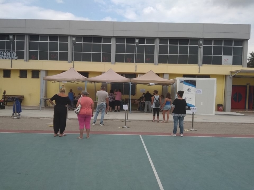 ΔΙΑΝΟΜΗ ΠΡΟΙΟΝΤΩΝ ΤΕΒΑ ΣΤΟ ΚΛΕΙΣΤΟ ΓΗΠΕΔΟ ΜΠΑΣΚΕΤ ΣΤΙΣ ΣΙΤΑΠΟΘΗΚΕΣ (01/12)